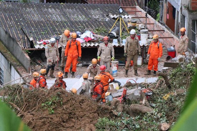 Ascienden A 44 Los Muertos Por Las Lluvias En Sao Paulo Y A Casi Medio