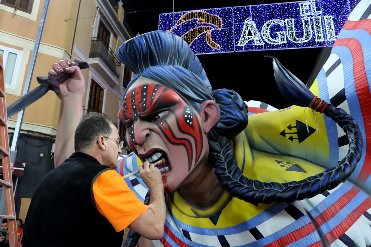 Lanzan un portal de divulgación del oficio de artista fallero