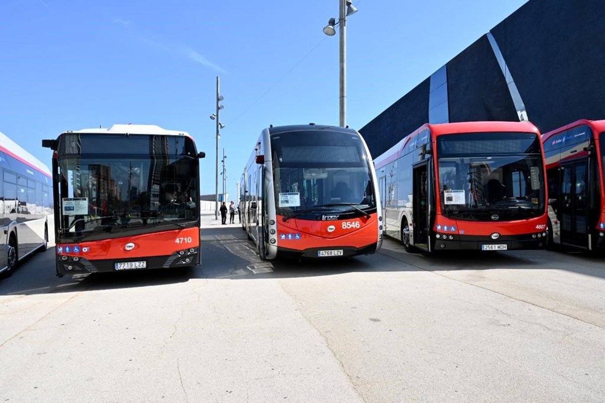La nueva flota de buses de TMB incorpora 78 vehículos eléctricos que se ...