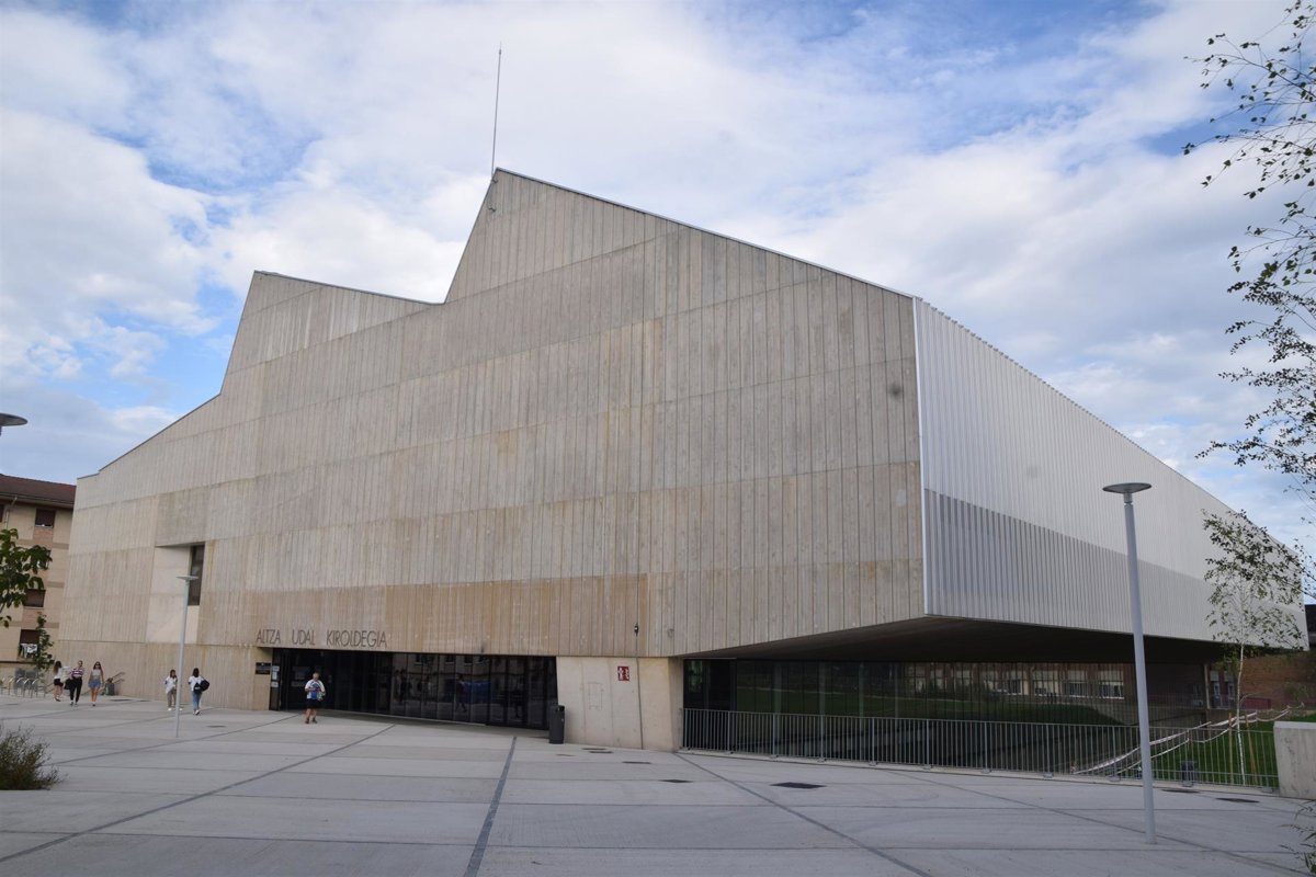 Donostiako Altza Udal Kiroldegia hiriko bigarren erabiliena izatera ...