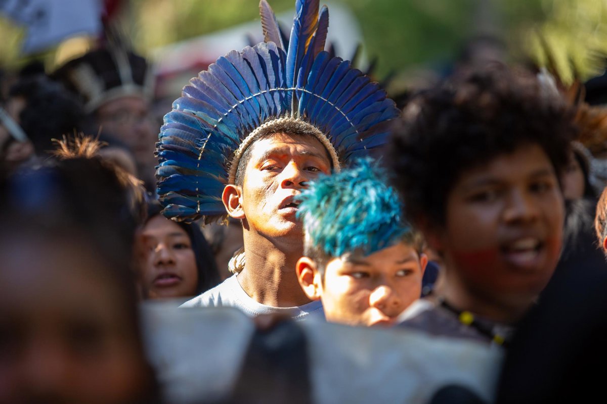 Brasil.- Colectivos y grupos indigenistas protestan en Brasil por la ...
