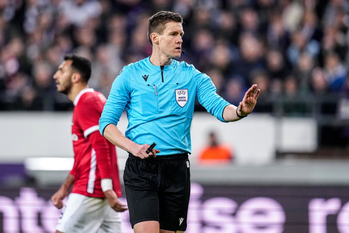 Daniel Siebert dirigirá el Georgia-España del viernes