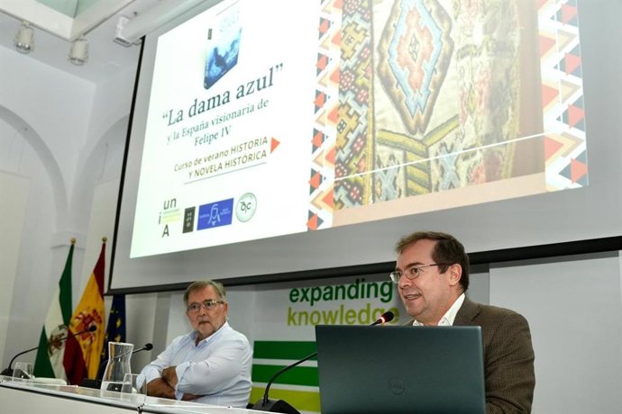 Javier Sierra en la UNIA: "Cuando alguien está en la cúspide del poder es muy fácil asociarse a ...