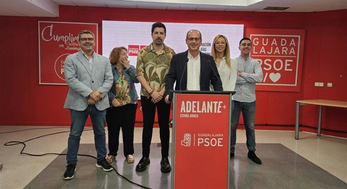 Alberto Rojo afea la política "agria" de Ana Guarinos en sus primeros ...