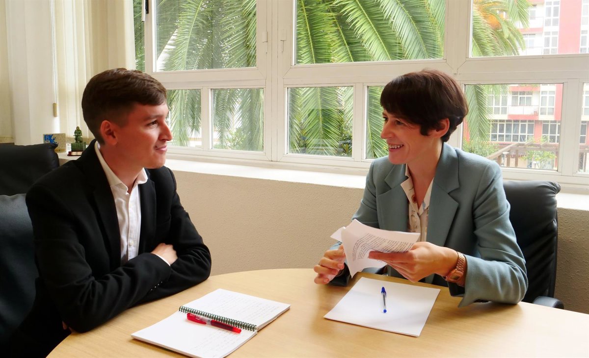 Pontón se compromete con el alcalde de Ribeira a trasladar al ...