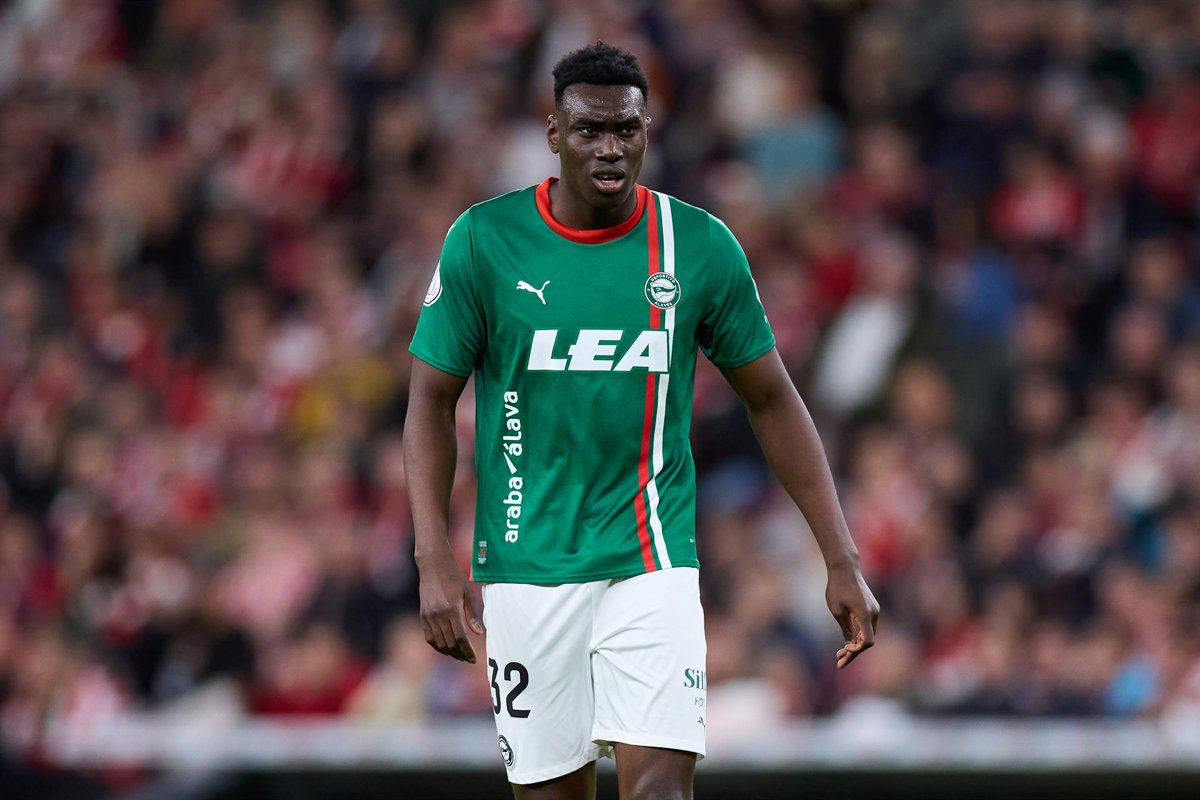 Samu mantiene lanzado al Alavés ante un Almería gafado