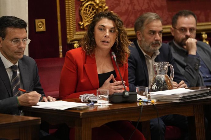 Cuenca (PSOE) tiende la mano a la alcaldesa de Granada de cara al ...