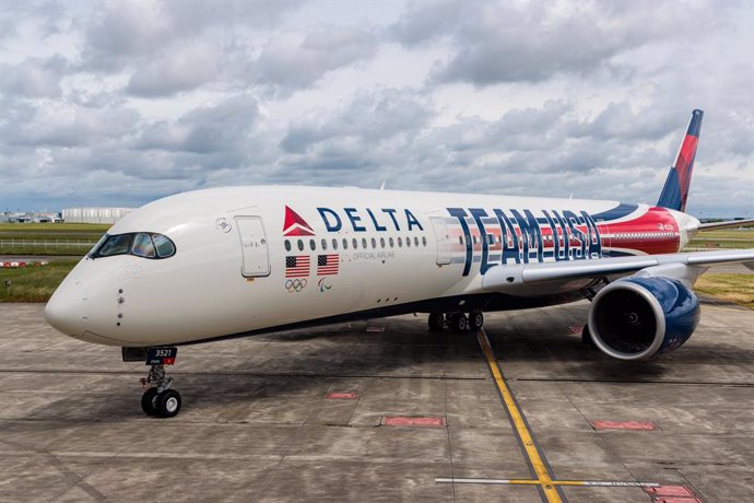 Delta Presenta Un Avión Con Una Librea Especial En Honor Al Equipo De