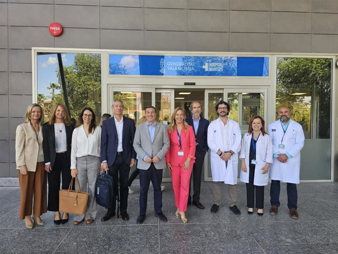 El Hospital de Manises inicia su "nueva vida" de gestión pública con 2. ...