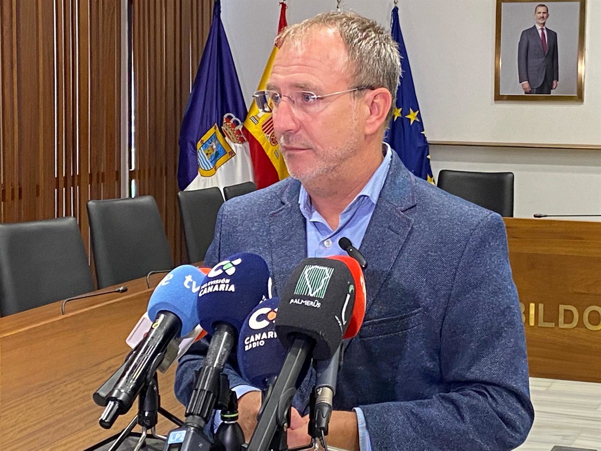 La Palma's Government removes the need for QR codes to enter the beach and authorised homes in ...