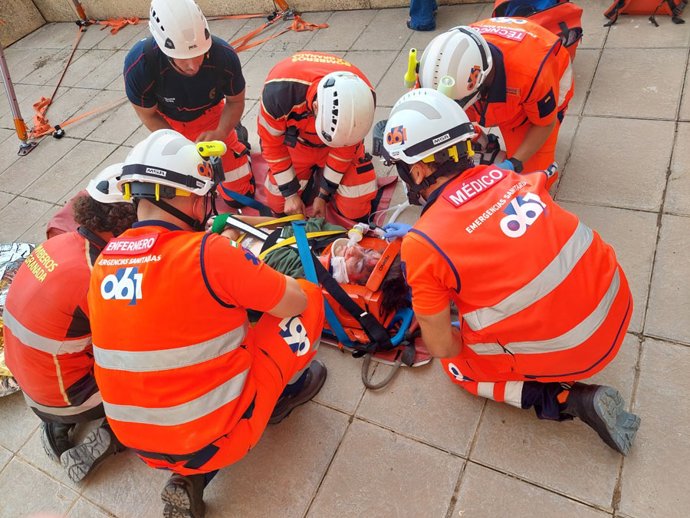El 061 elabora una nueva guía de asistencia al trauma grave en la ...