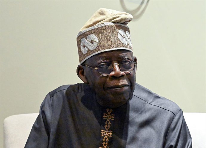 Nigeria.- El presidente de Nigeria reorganiza su gabinete en medio de la crisis económica