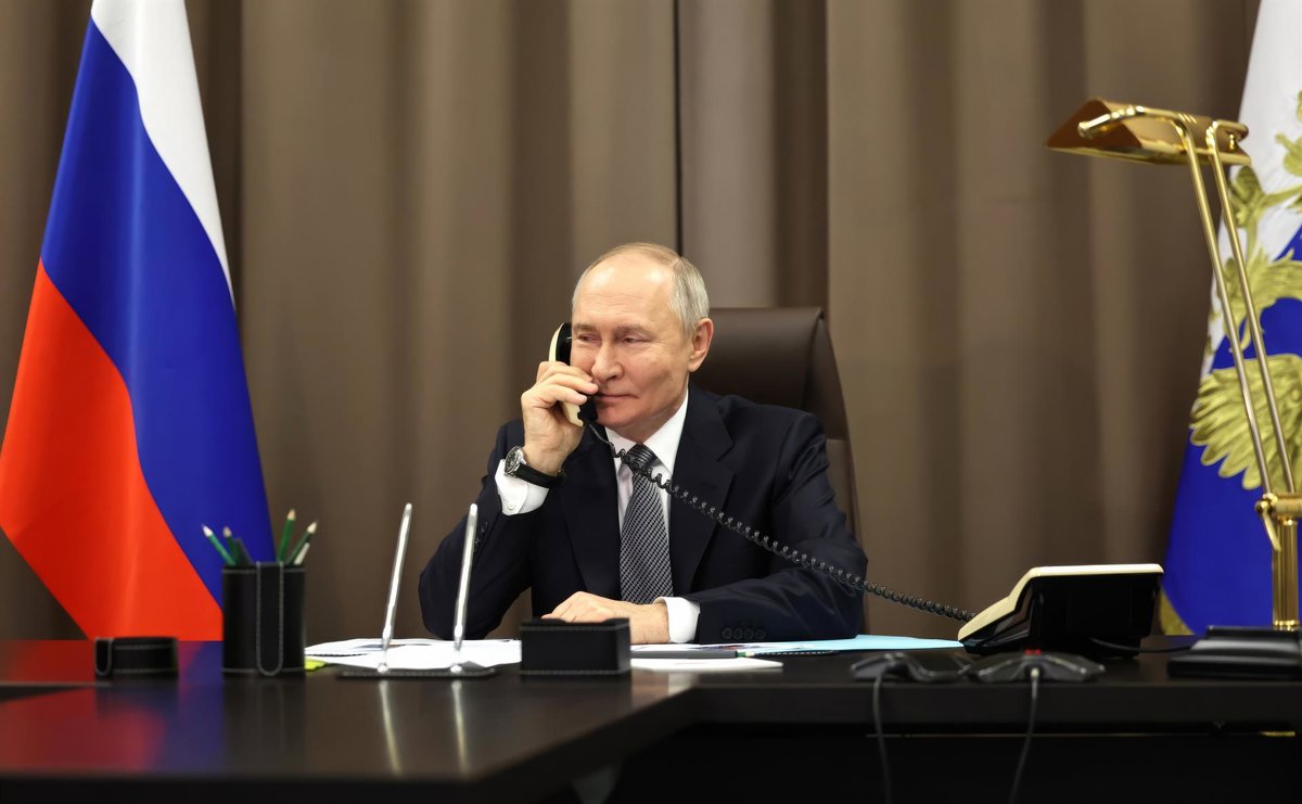 Kazajistán.- Putin pide perdón a Aliyev porque el siniestro del Embraer ...