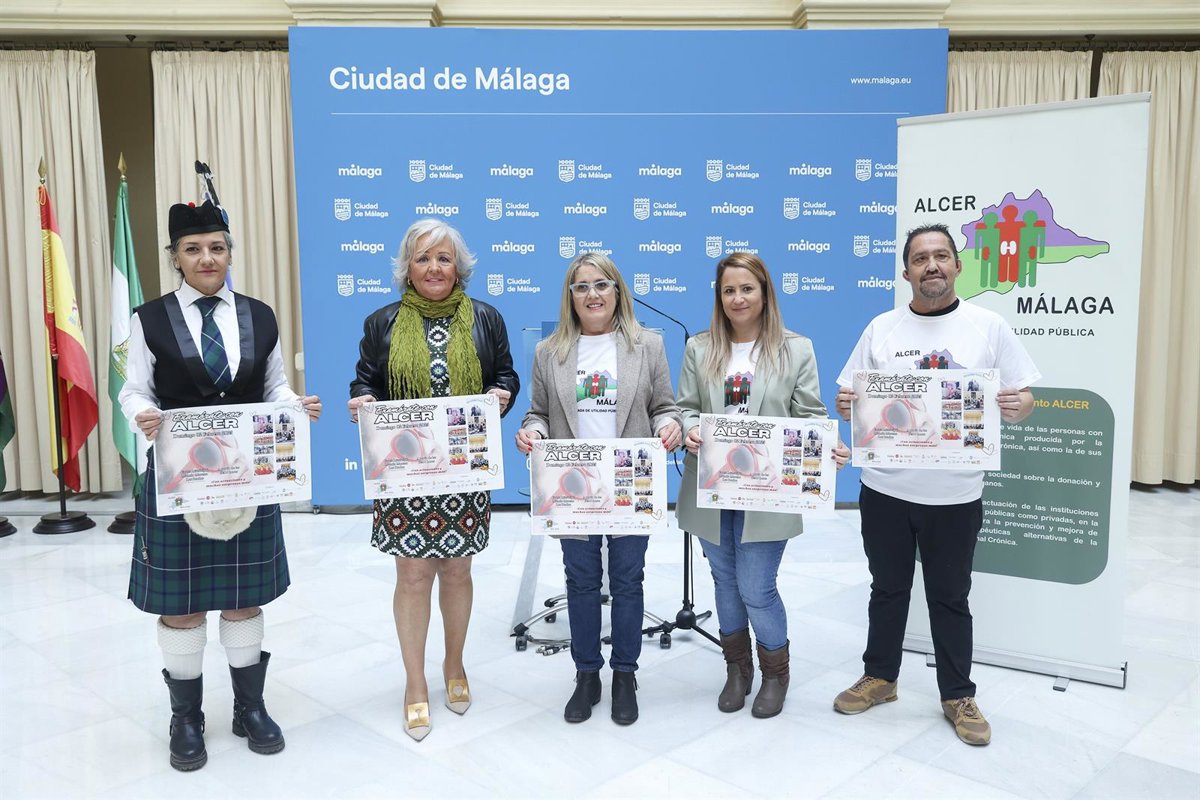 La caseta 'Manolo Moreno' de la barriada de Los Prados en Málaga acoge ...