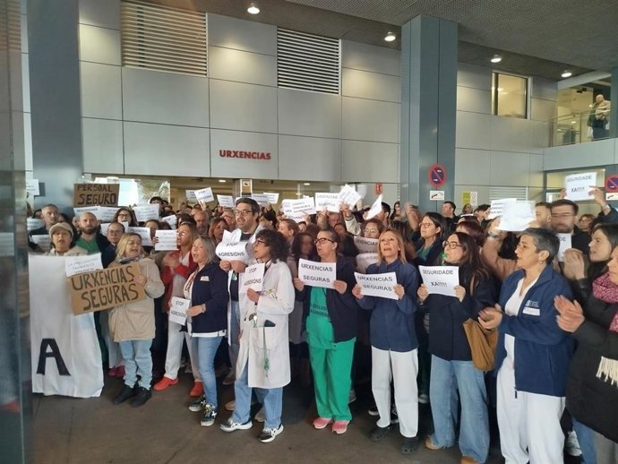 Persoal sanitario e vixiantes esixen seguridade após a agresión con ...