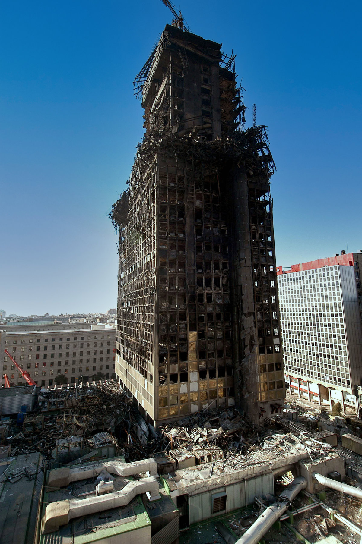 La causa del incendio del edificio Windsor sigue siendo una incógnita dos décadas después