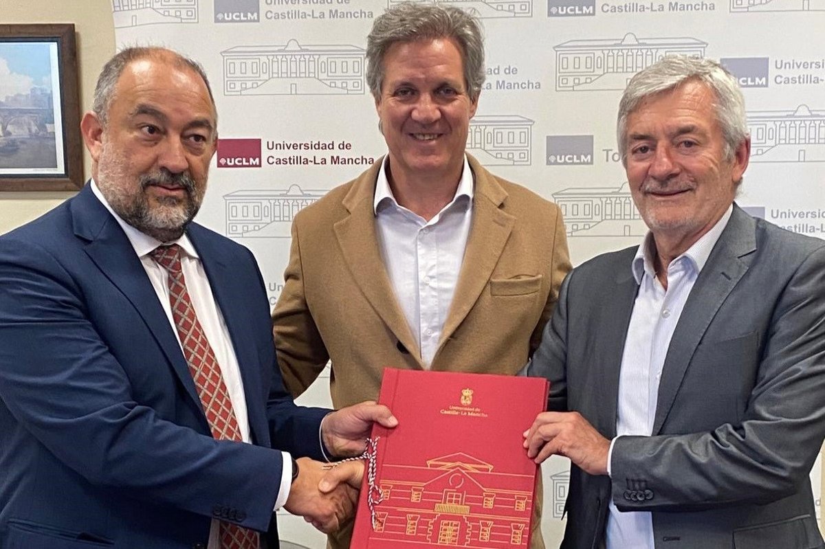 La RFEN formaliza su convenio marco con la Universidad de Castilla-La ...