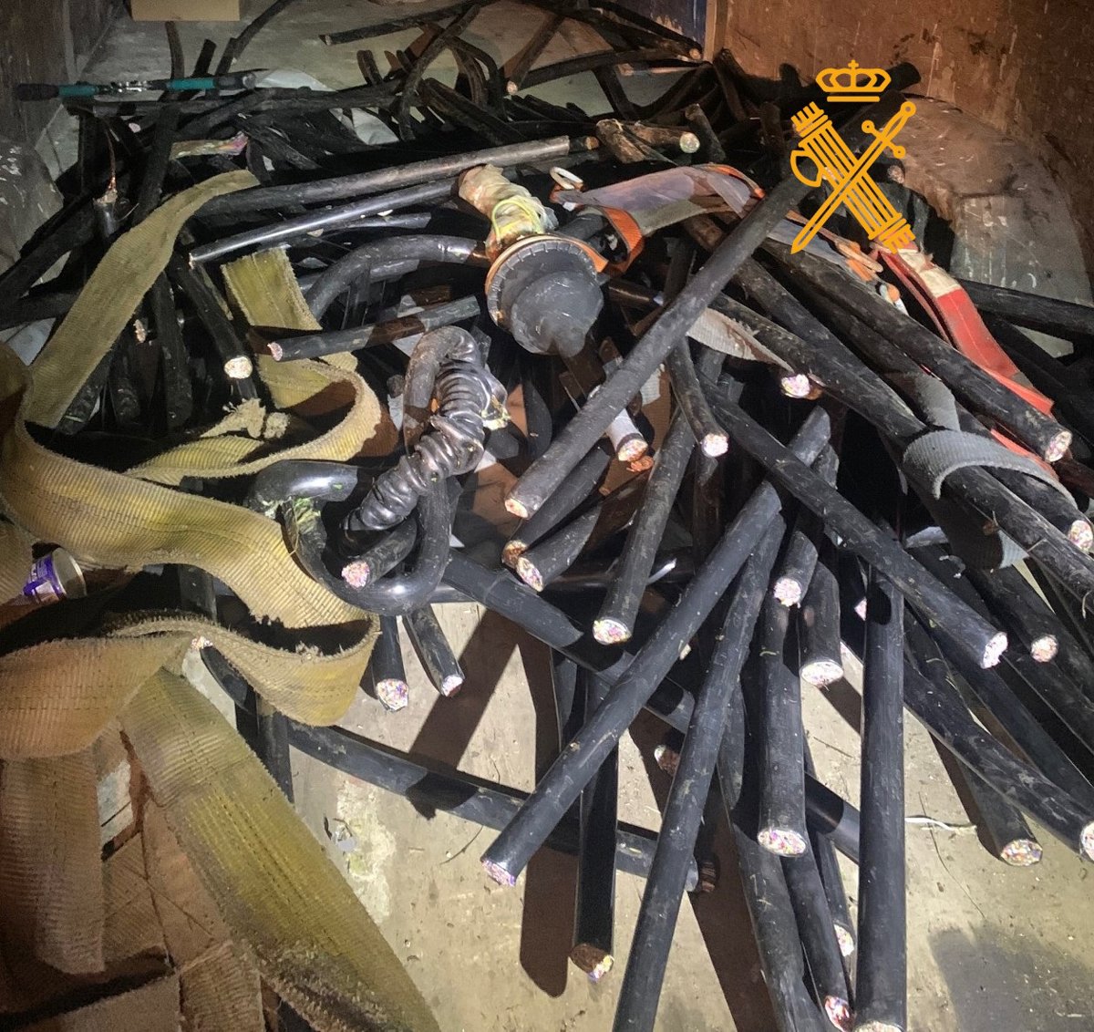 Investigados cuatro hombres por robar 250 metros de cable telefónico en ...