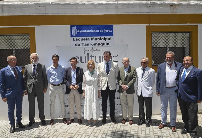 García-Pelayo destaca la tauromaquia en la cultura de Jerez en la reapertura de la Escuela Municipal