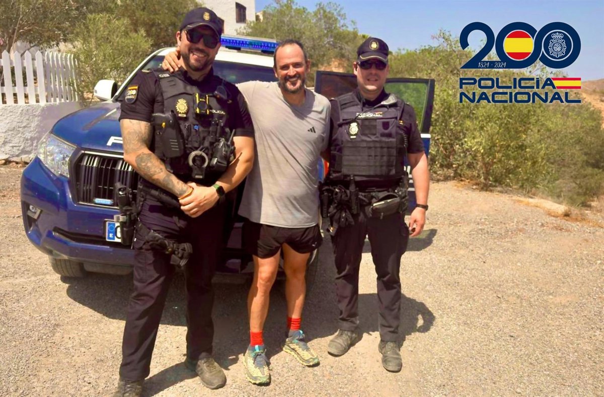 Rescatado en Almería un senderista desorientado con un golpe de calor ...