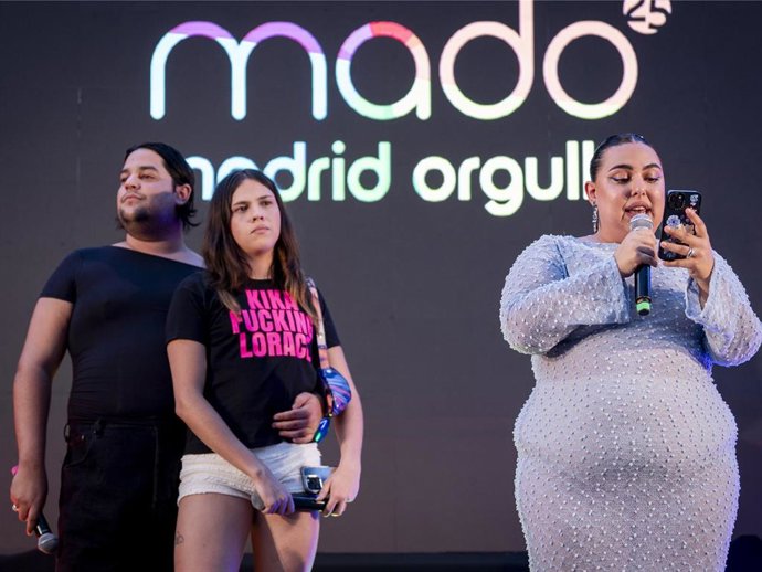 Los protagonistas de 'Mariliendre' protagonizan el pregón más reivindicativo del Orgullo LGTBI+