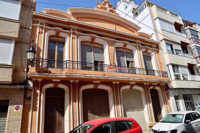 Cullera (Valencia) comprará el antiguo edificio de la UGT para construir una nueva biblioteca