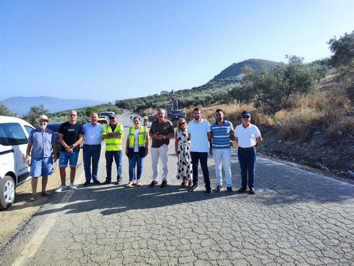 La Junta mejora el drenaje en la carretera A-328 a su paso por Iznájar (Córdoba) para reforzar ...