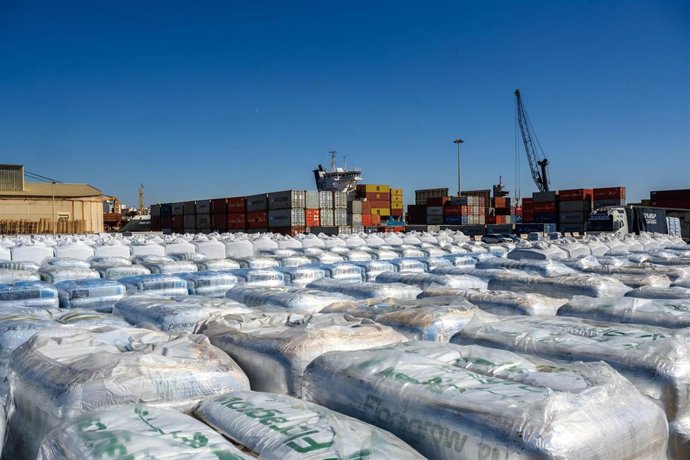 La APA (Almería) incrementa un 22,5% la mercancía general y un 10,4% el ...