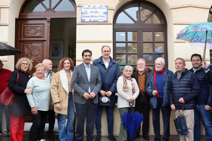 Caballero reivindica a los alcaldes que iniciaron con la democracia los ...