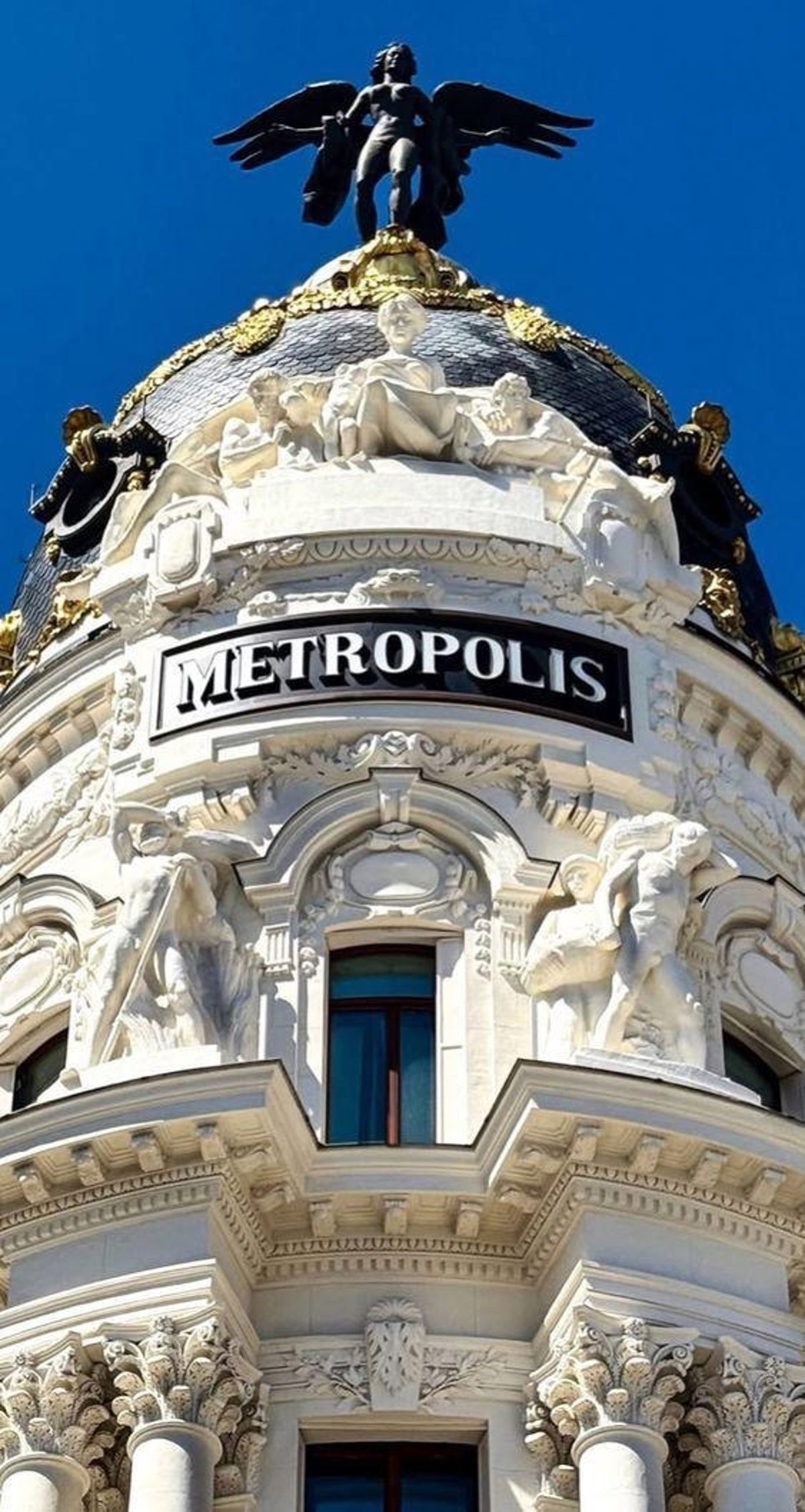 El edificio Metrópolis abrirá sus puertas en enero como club privado ...
