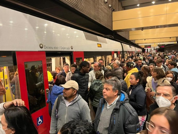 PSPV y Compromís critican las incidencias en Metrovalencia: "Volvemos a ...