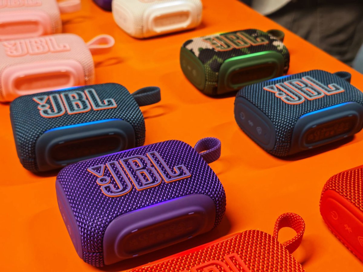 Los nuevos altavoces JBL PartyBox 330 y 130 incluyen 'tweeters ...