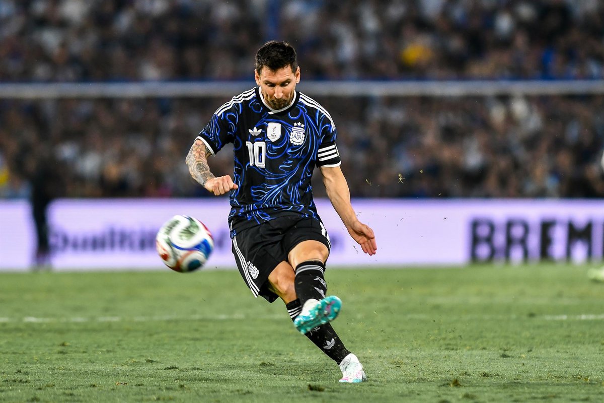 Messi se somete a pruebas en los isquiotibiales por "fatiga muscular"