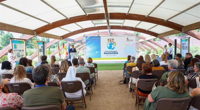 Veinte colegios e institutos de CyL reciben el sello ambiental 'Centro ...