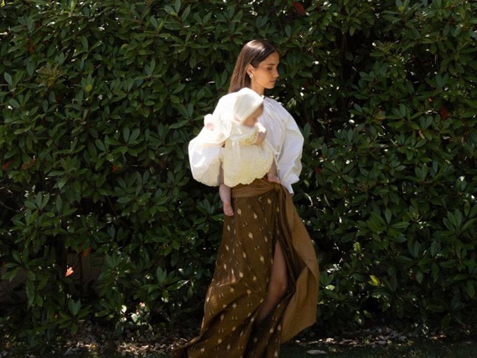 María Pombo se convierte en la mamá más elegante en el bautizo de su ...