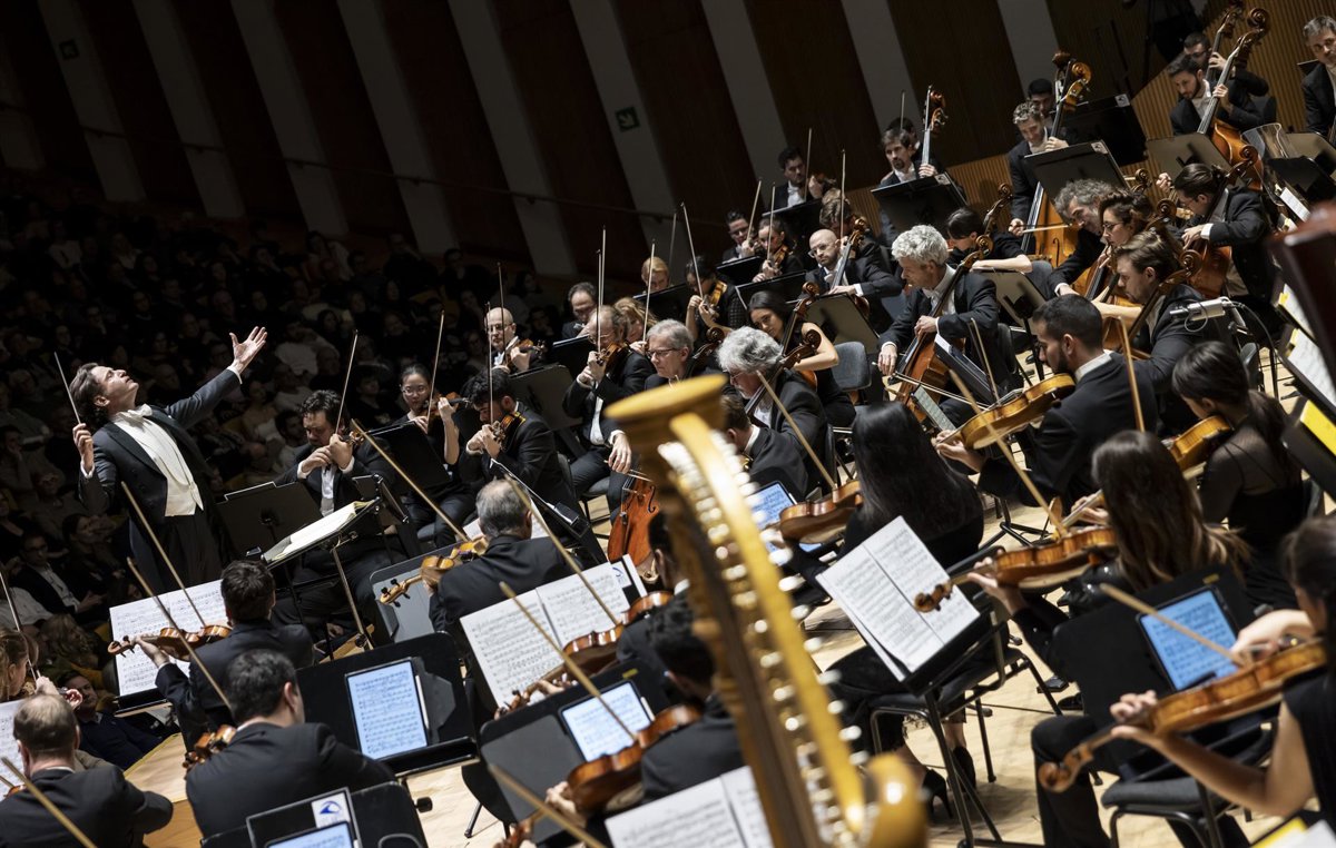 La OCV visita el Festival de Granada con la mezzo Marianne Crebassa y ...