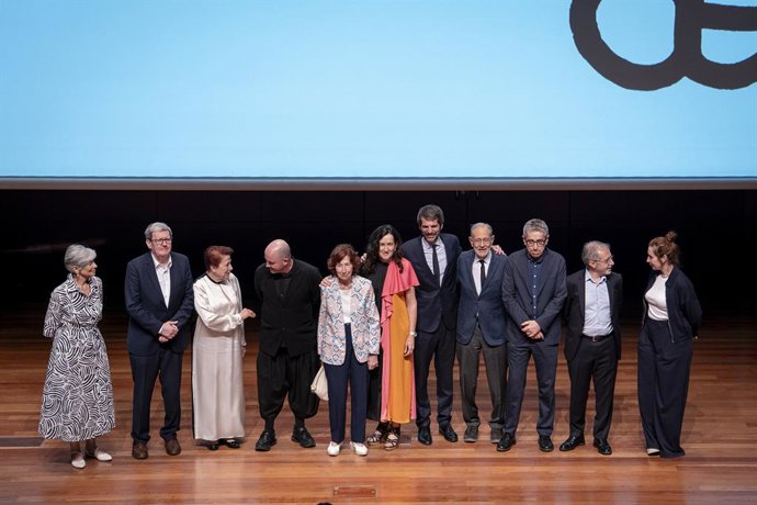 El Reina Sofía celebra sus 40 años con el Guernica como "corazón" de su ...